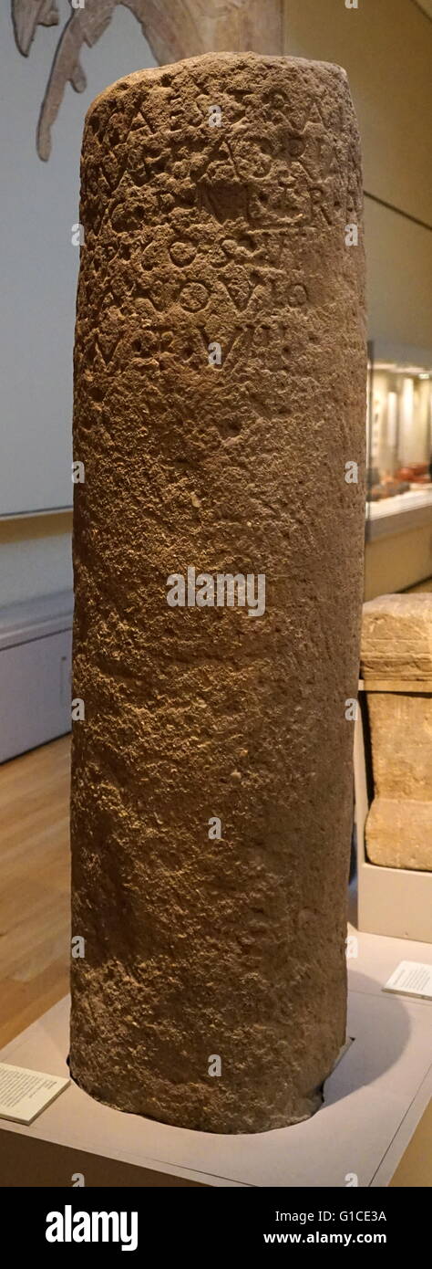 Limestone milestone hi-res stock photography and images - Alamy