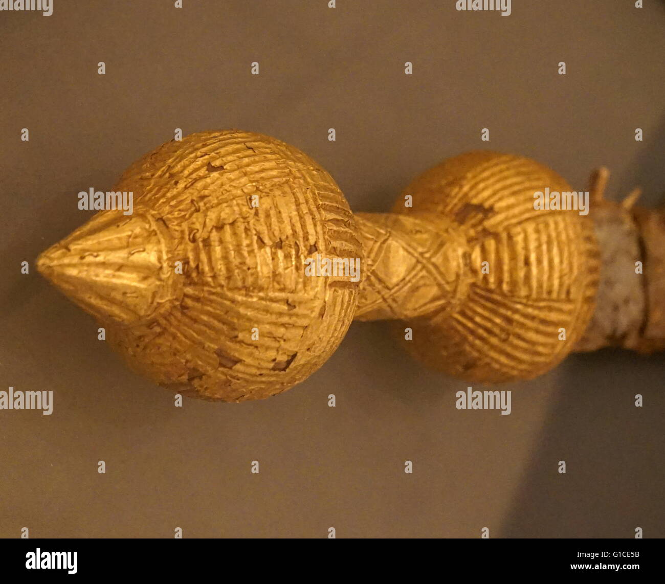 Gold Swords High Resolution Stock Photography and Images - Alamy