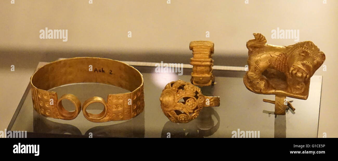 Rings used by Akan society chiefs Stock Photo - Alamy