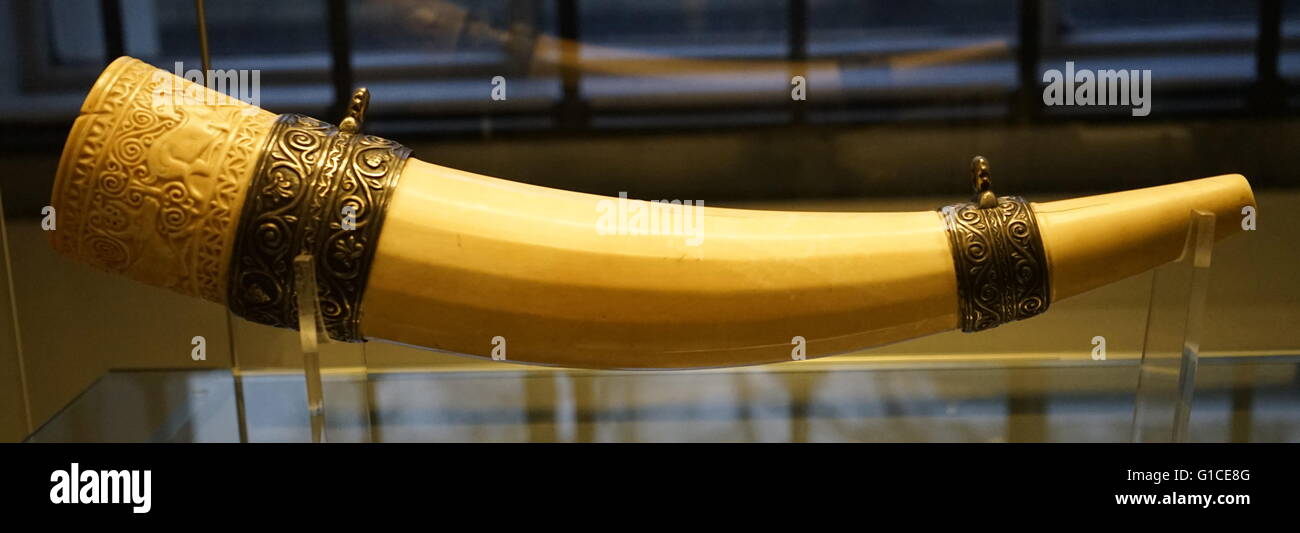 Carved ivory elephant hi-res stock photography and images - Alamy