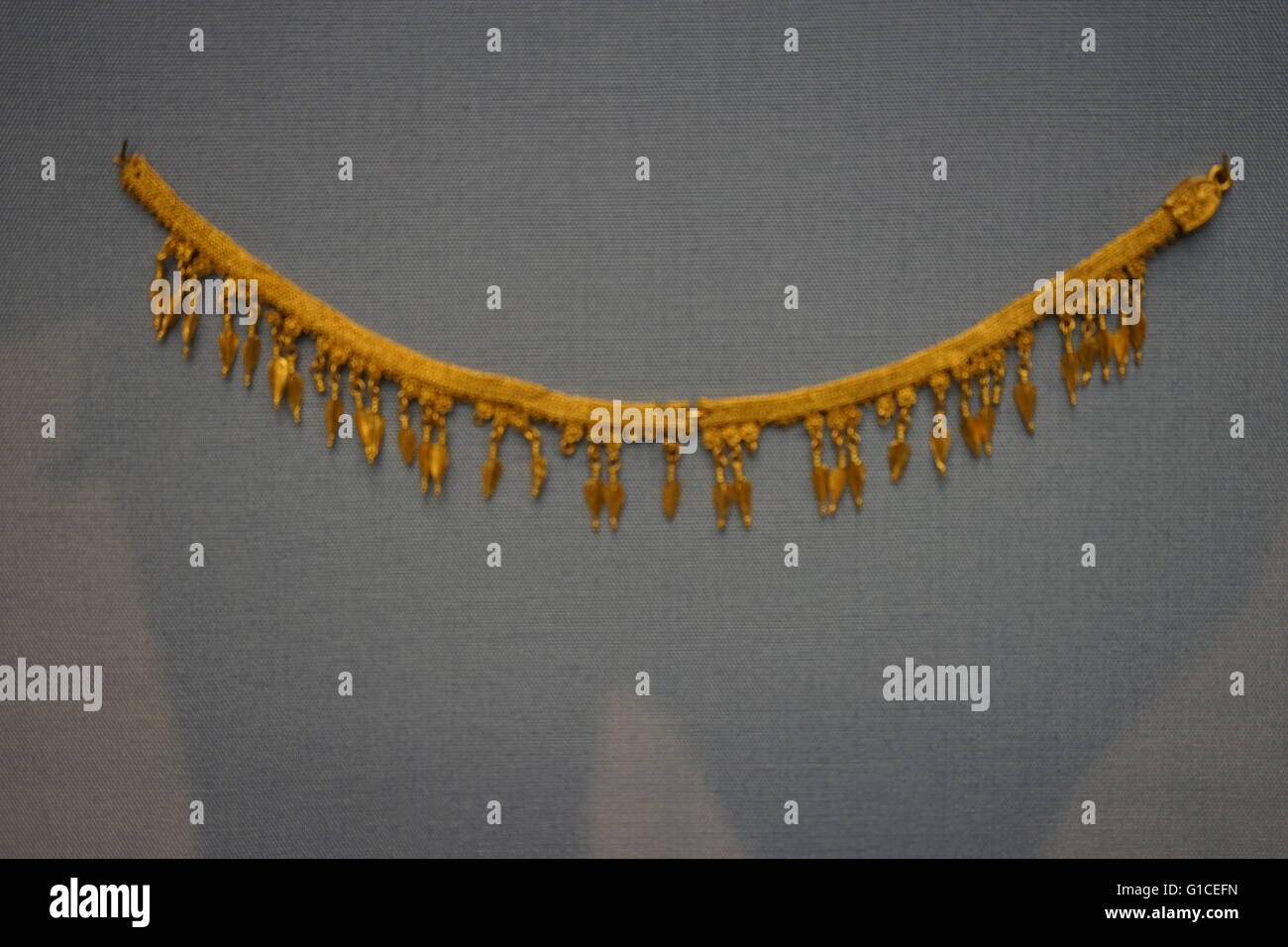 Gold Necklace with beech-nut pendants. From Kyme, Turkey. Dated 330 BC ...