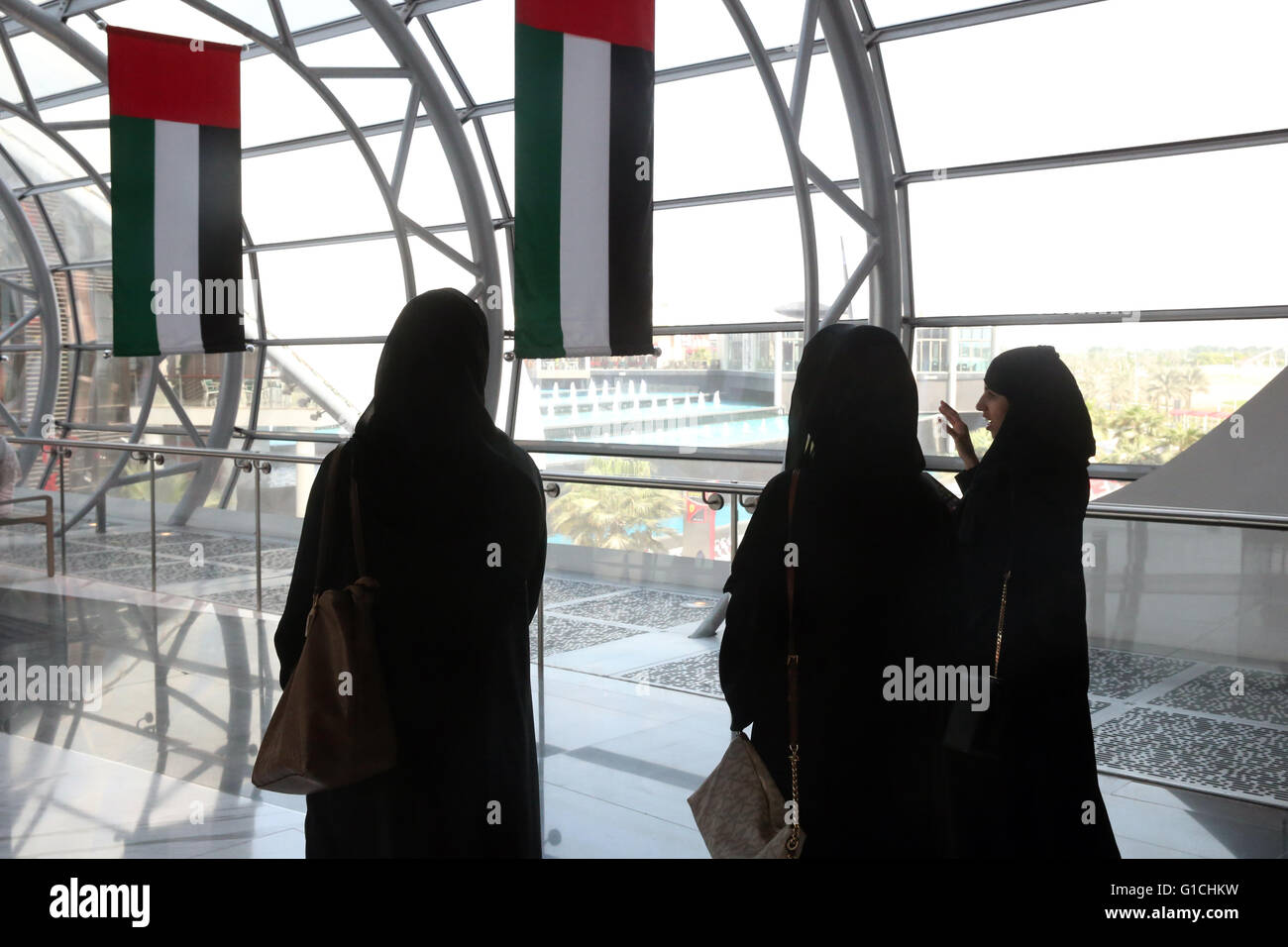 Muslim Women Wearing Niqab High Resolution Stock Photography and Images ...