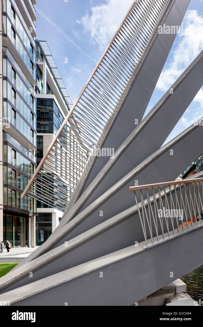 Detail of bridge beams with filigree steel balustrade. Merchant Square ...