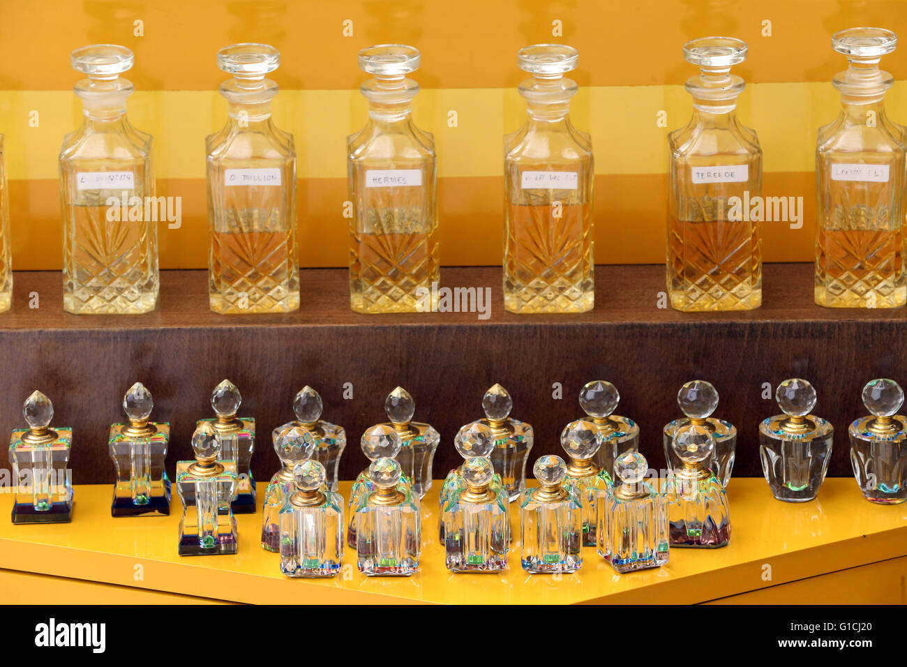 Perfume store. United Arab Emirates Stock Photo - Alamy