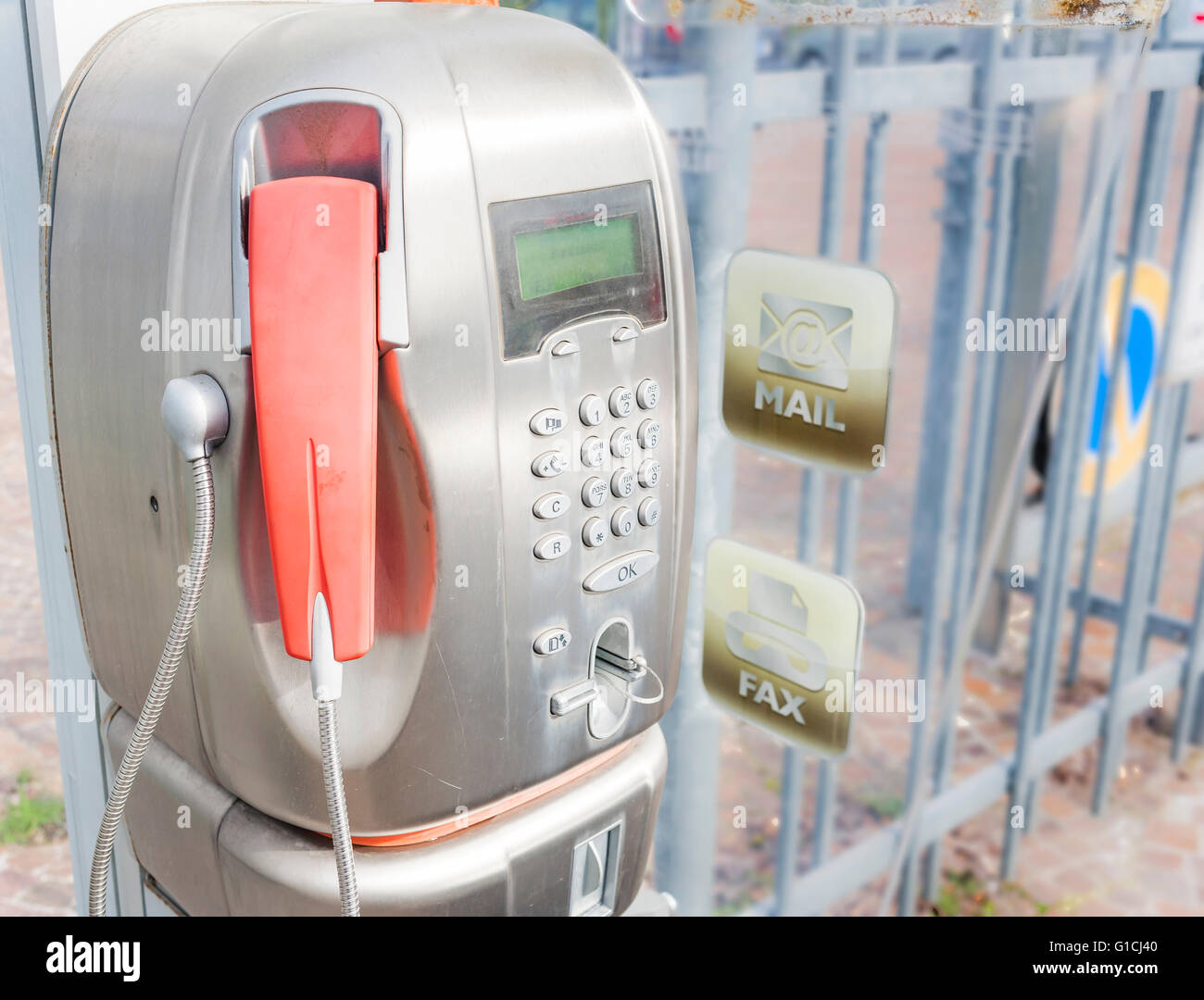 Old public pay phone hi-res stock photography and images - Alamy