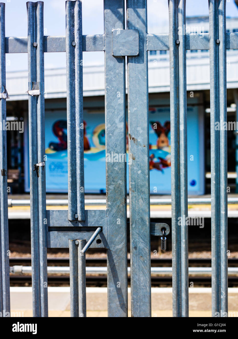 Gate man railway hi-res stock photography and images - Alamy