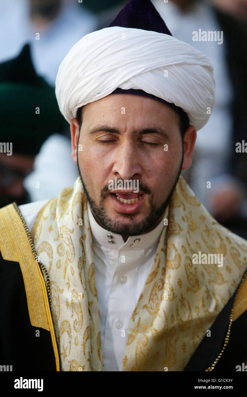 Urs of Mawlana Cheikh Muhammad Nazim Adil al-Haqqani in Selimye mosque ...
