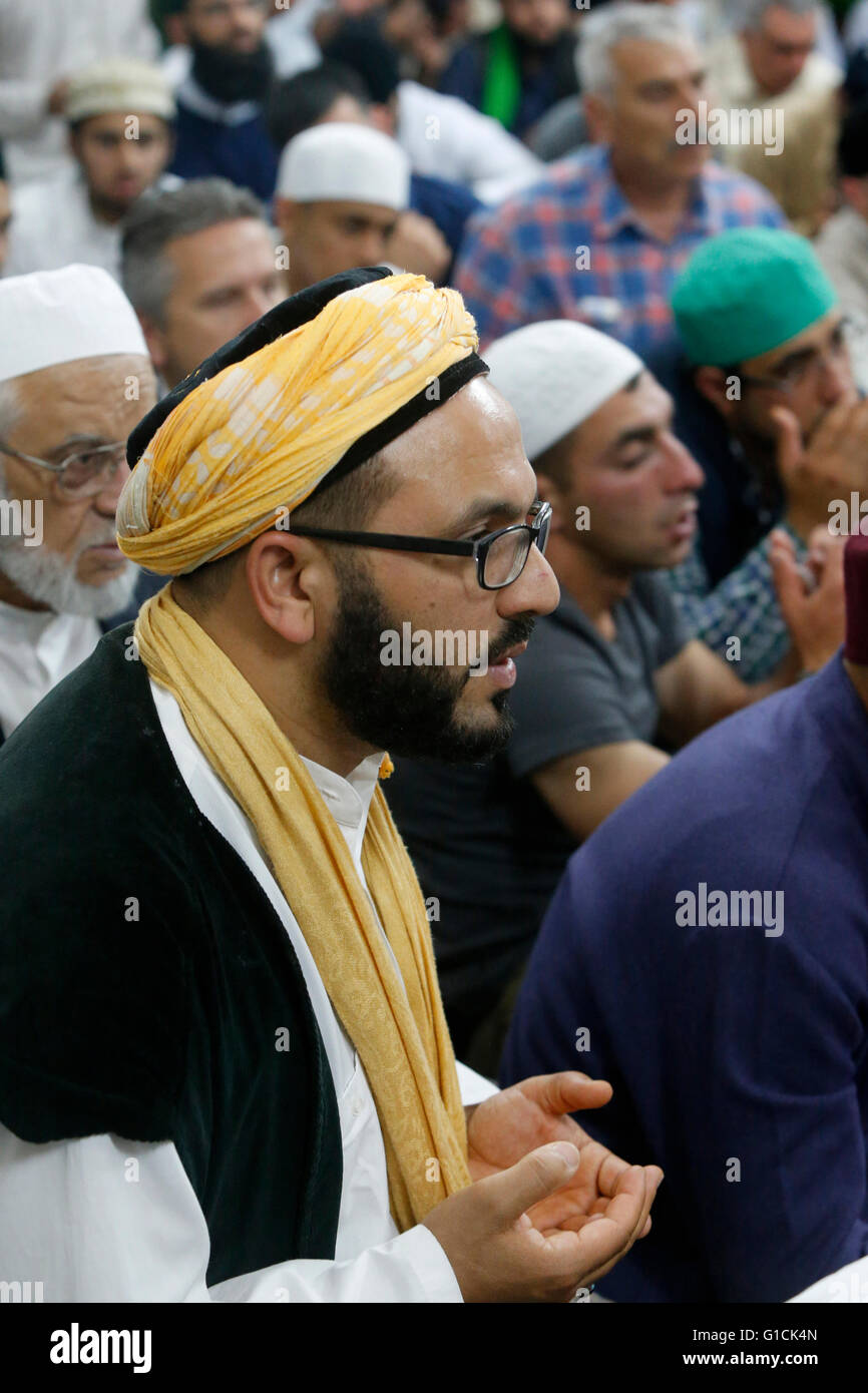 Urs of Mawlana Cheikh Muhammad Nazim Adil al-Haqqani in Selimye mosque ...