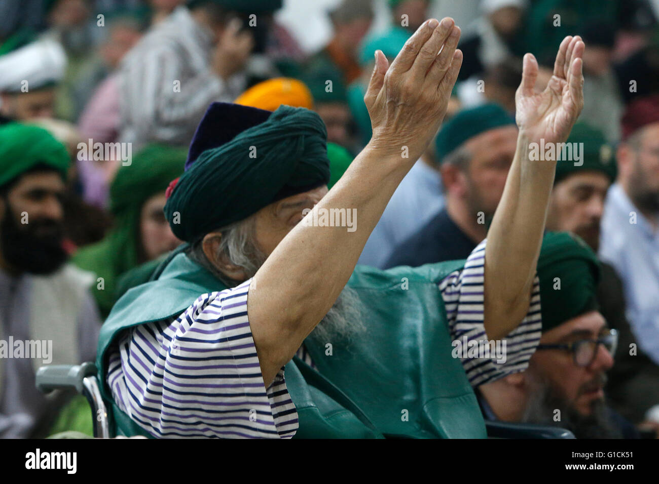 Urs of Mawlana Cheikh Muhammad Nazim Adil al-Haqqani in Selimye mosque ...