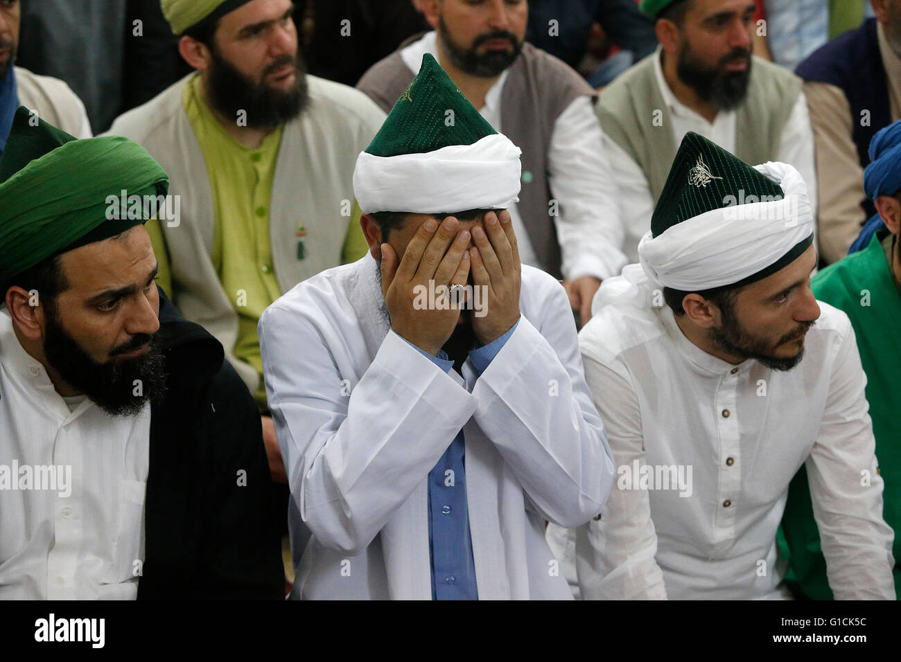 Urs of Mawlana Cheikh Muhammad Nazim Adil al-Haqqani in Selimye mosque ...
