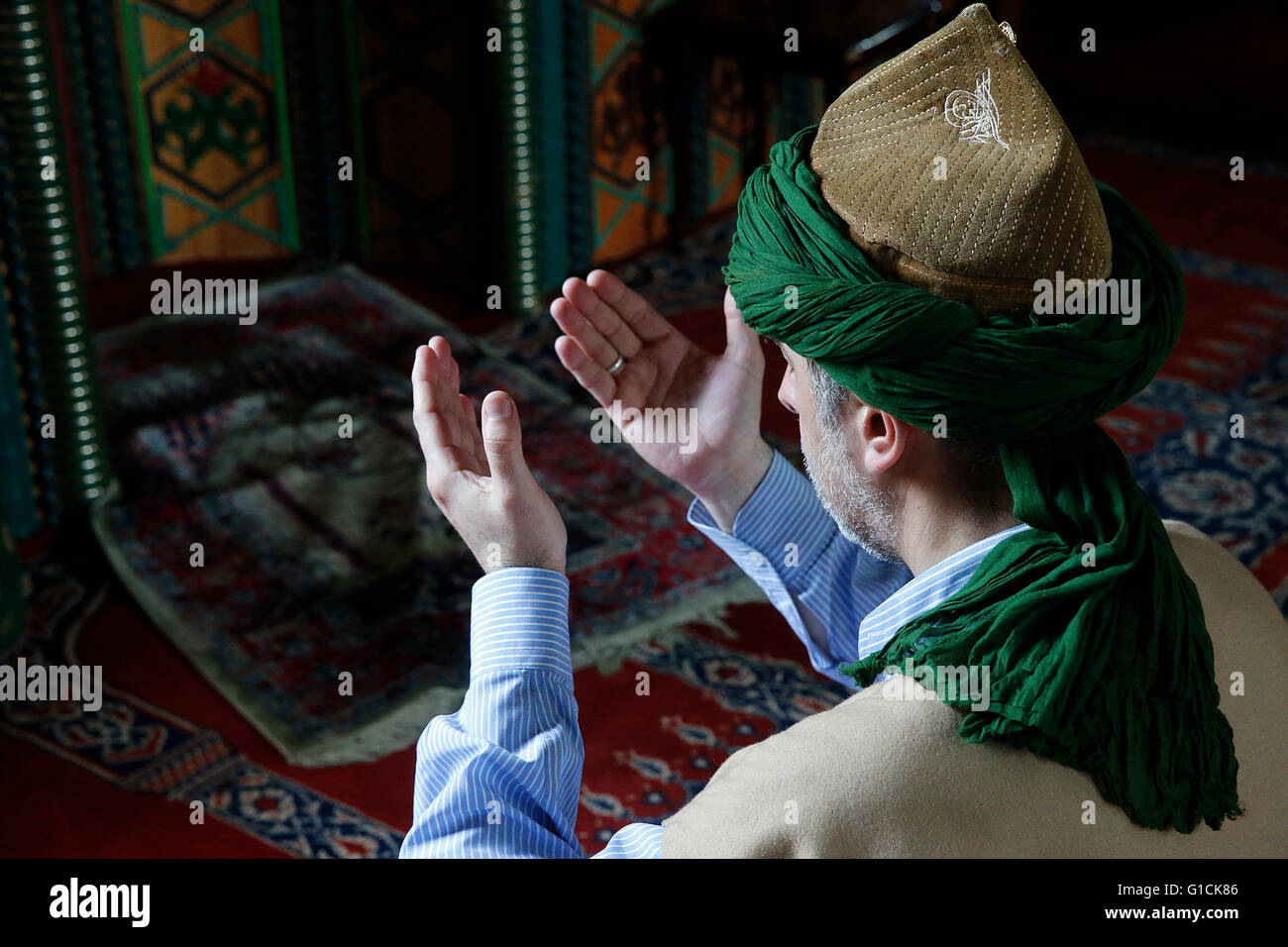 Naqshbandi sufi muslim praying in the Lefke dergah, Cyprus Stock Photo ...