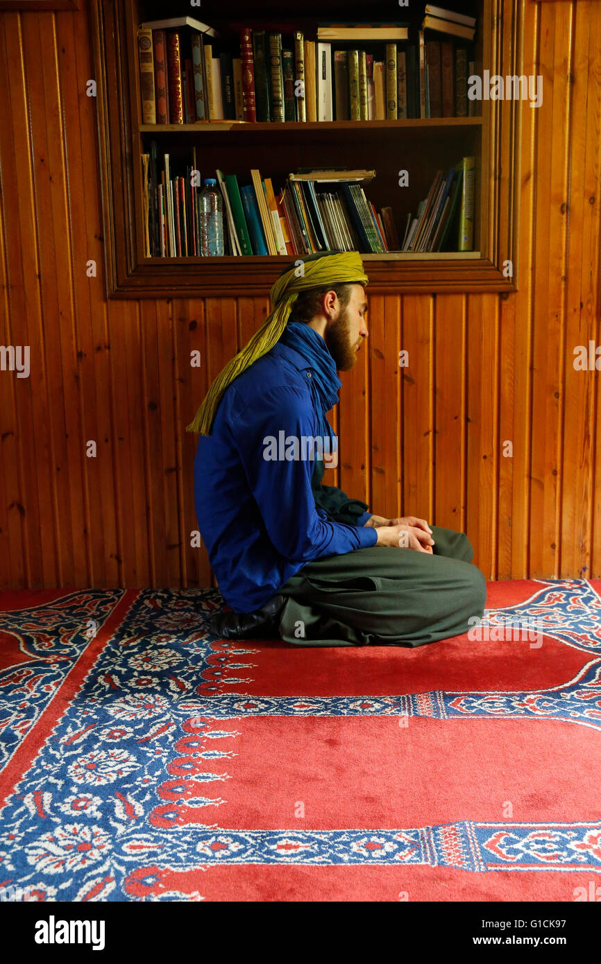 Naqshbandi sufi praying in the Lefke dergah, Cyprus Stock Photo - Alamy