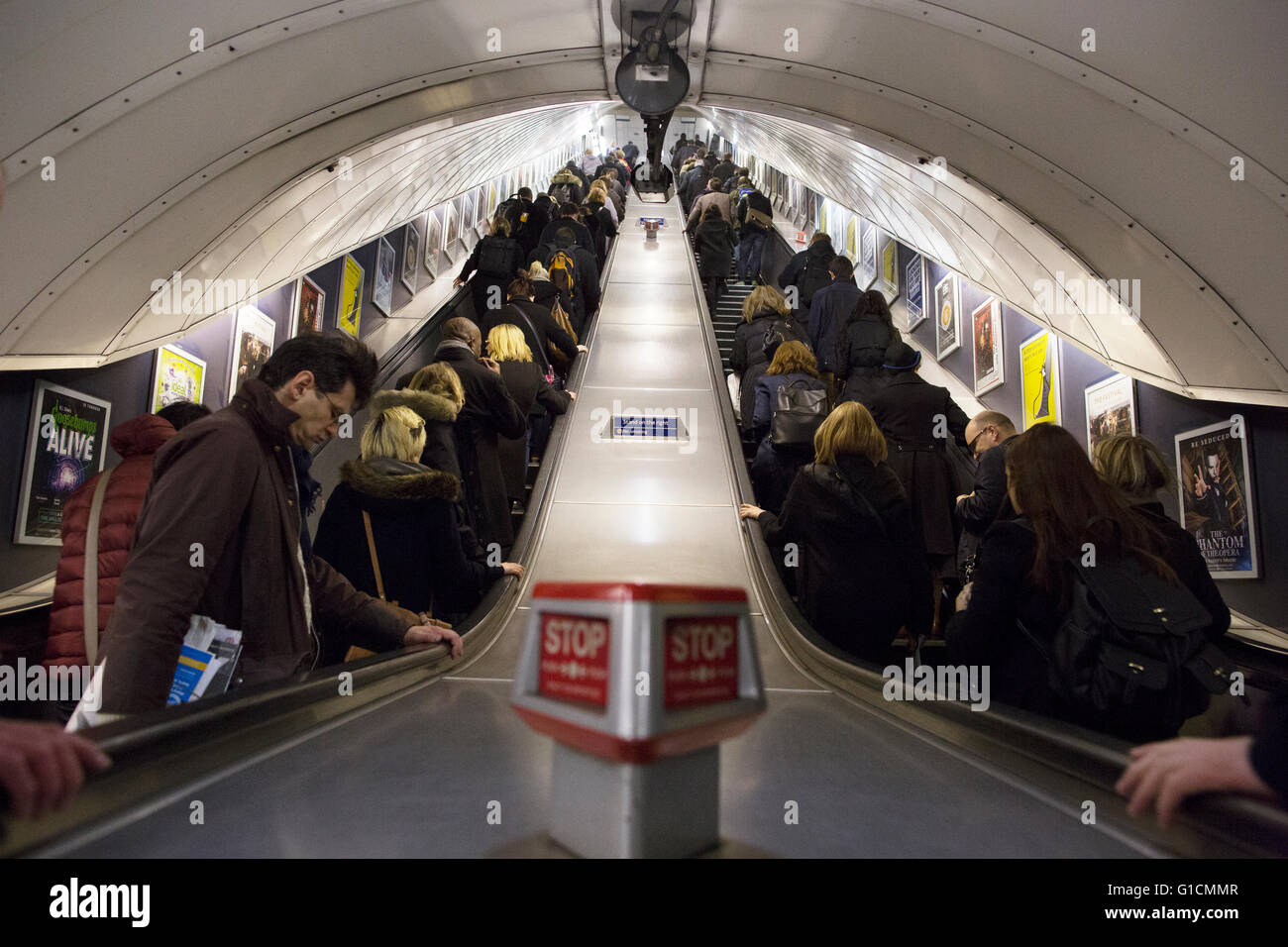 Rush Hour at Waterloo Tube Station on the London Underground, London ...