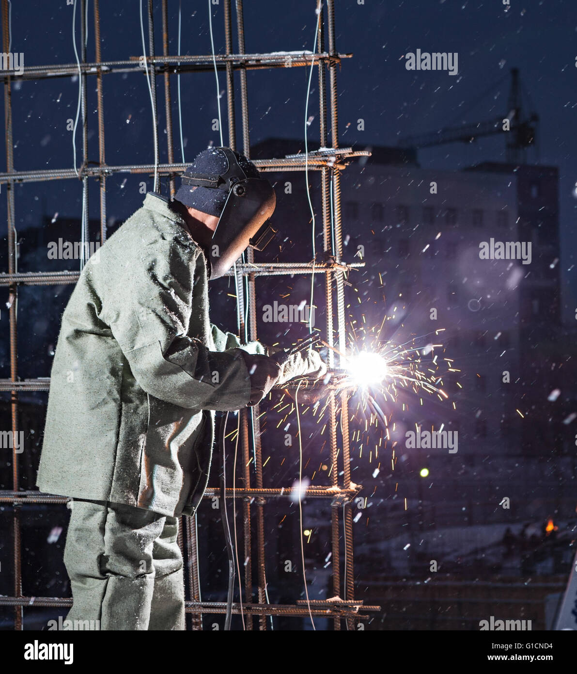 Welding and bright sparks Stock Photo - Alamy