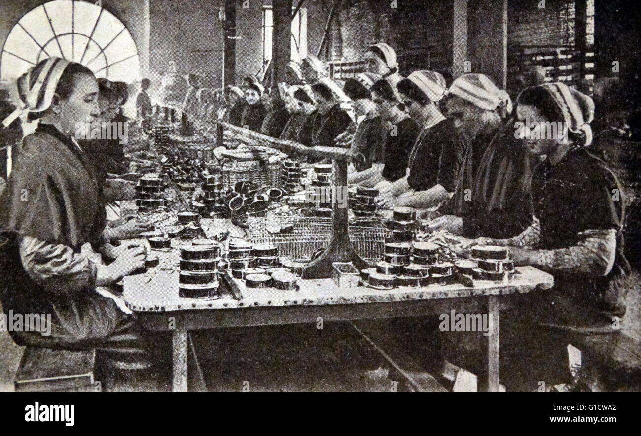 Factory interior 19th century hi-res stock photography and images - Alamy