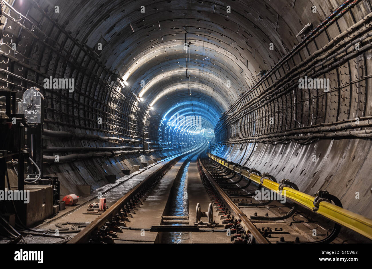 New subway tunnel Stock Photo - Alamy