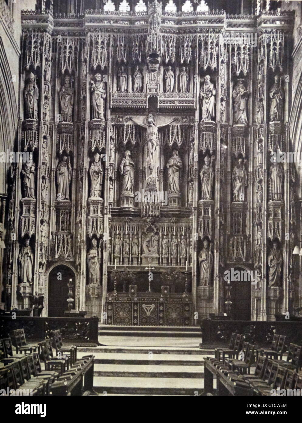 Church altar reredos hi-res stock photography and images - Alamy