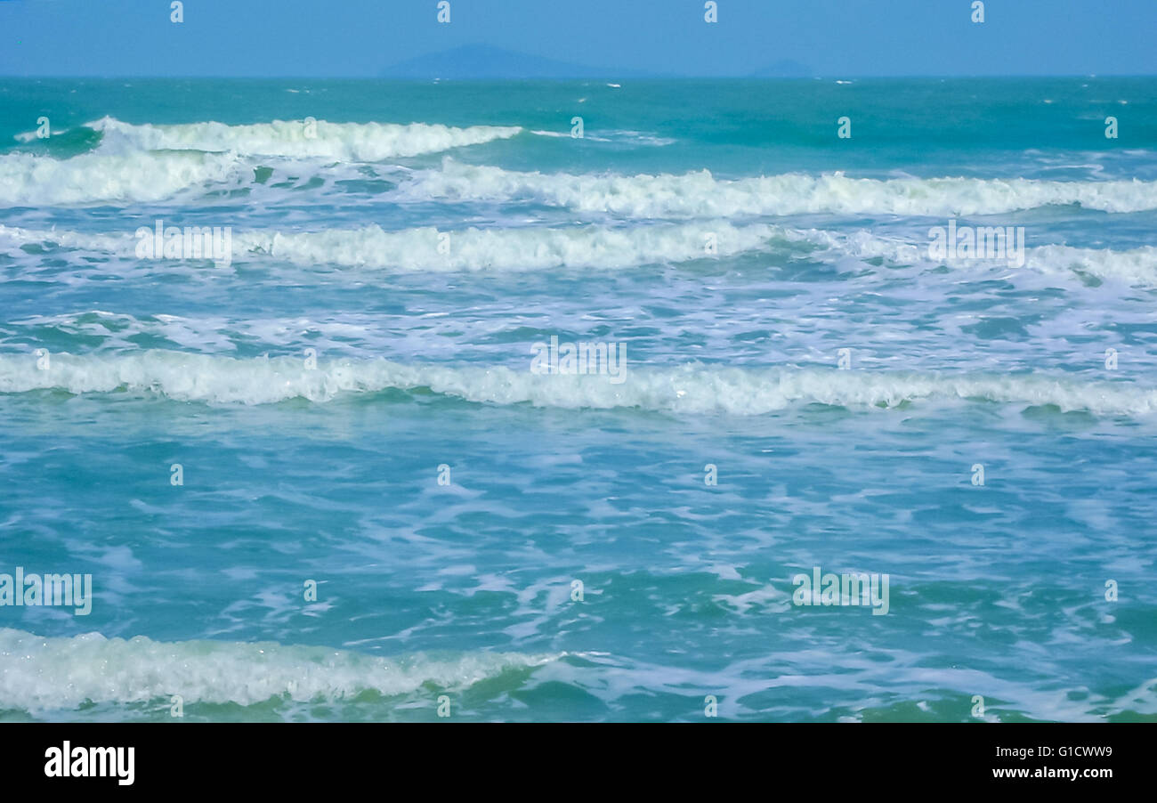Turquoise Sea In The Gulf Stock Photo - Alamy