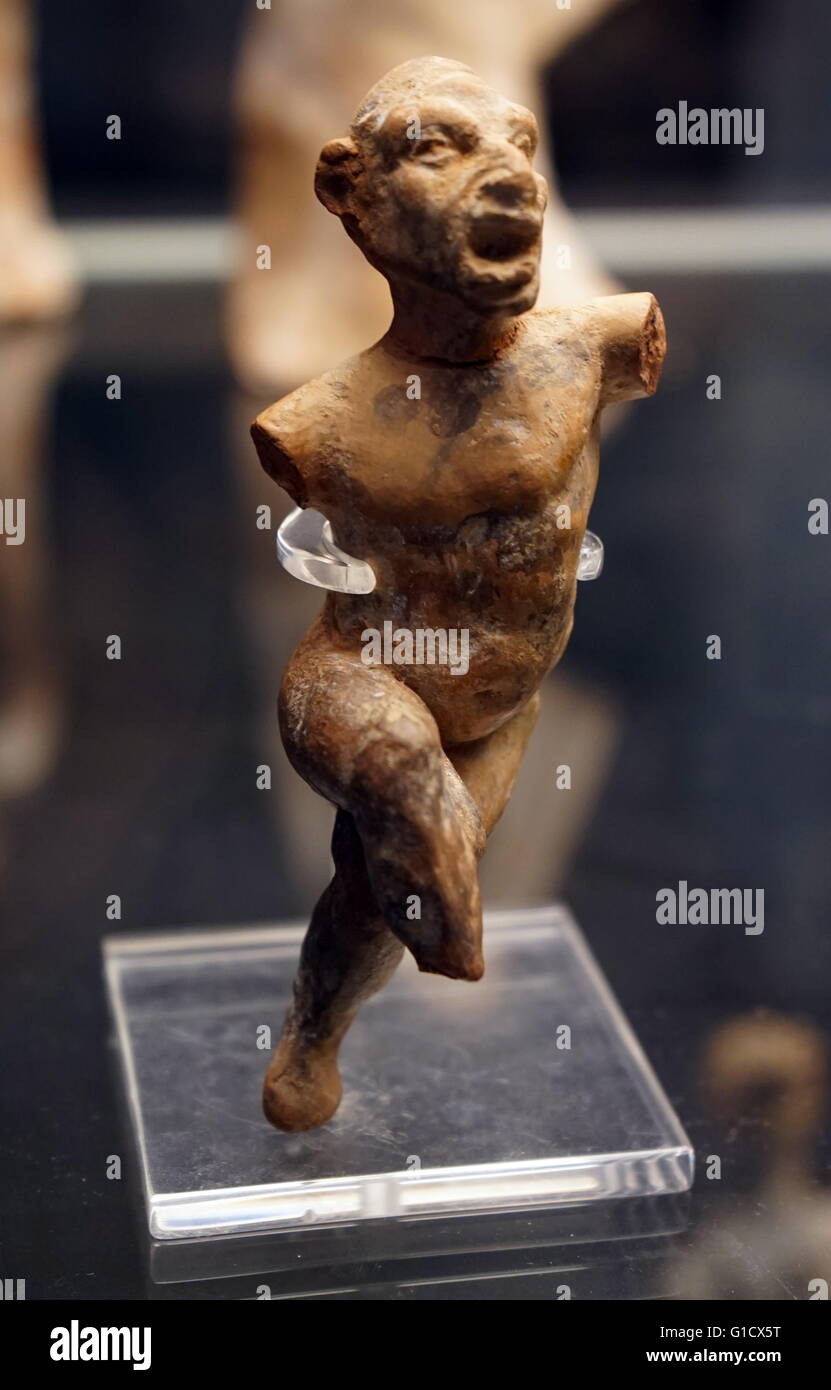 Twisted figure hi-res stock photography and images - Alamy