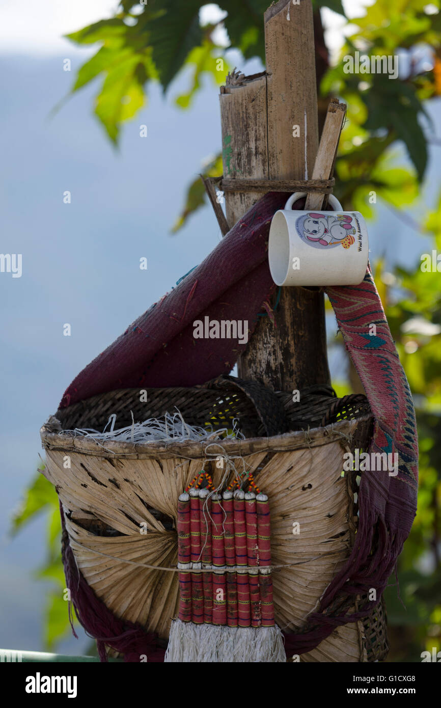 Burial tribe hi-res stock photography and images - Alamy
