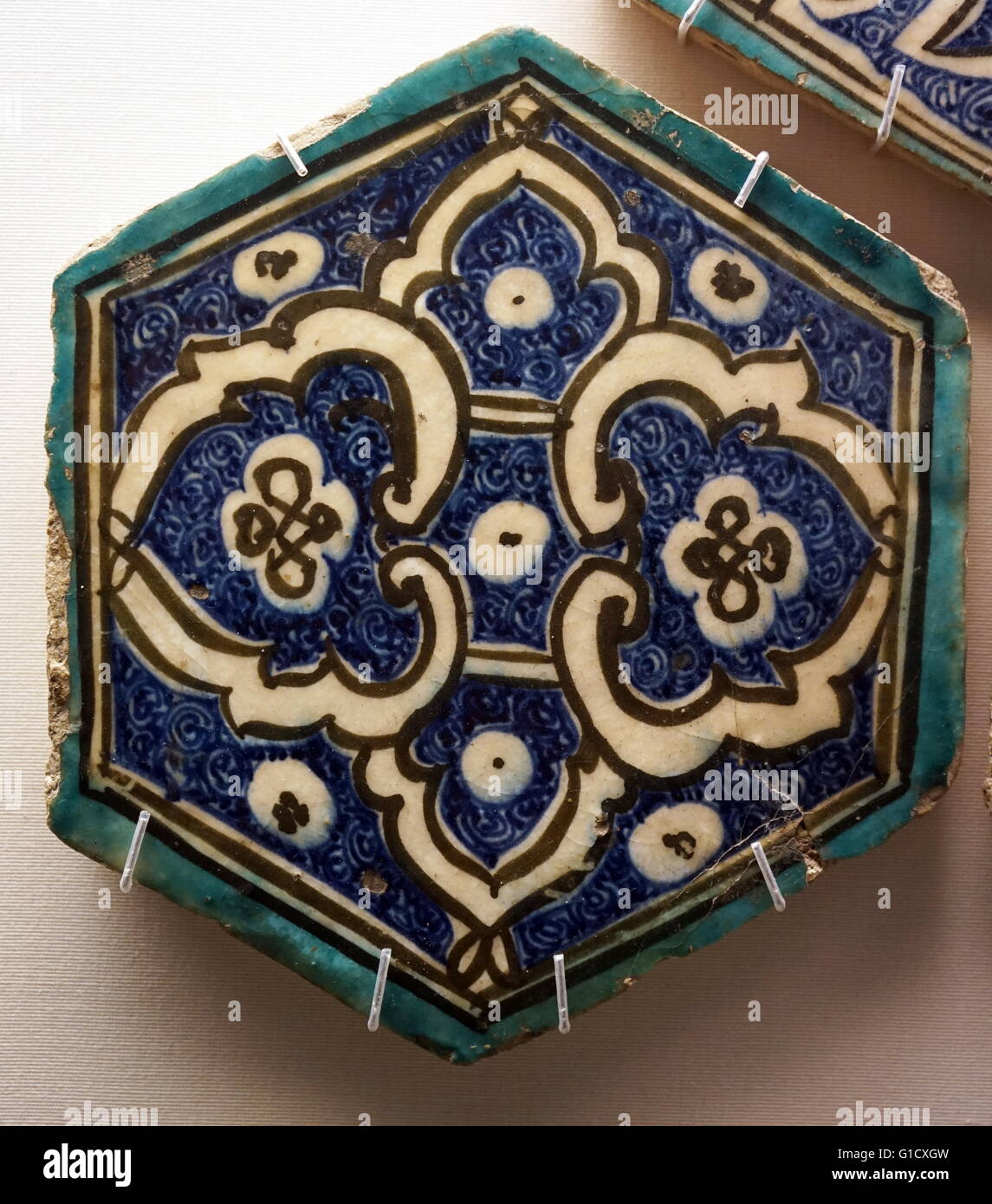 Hexagonal tile hi-res stock photography and images - Alamy