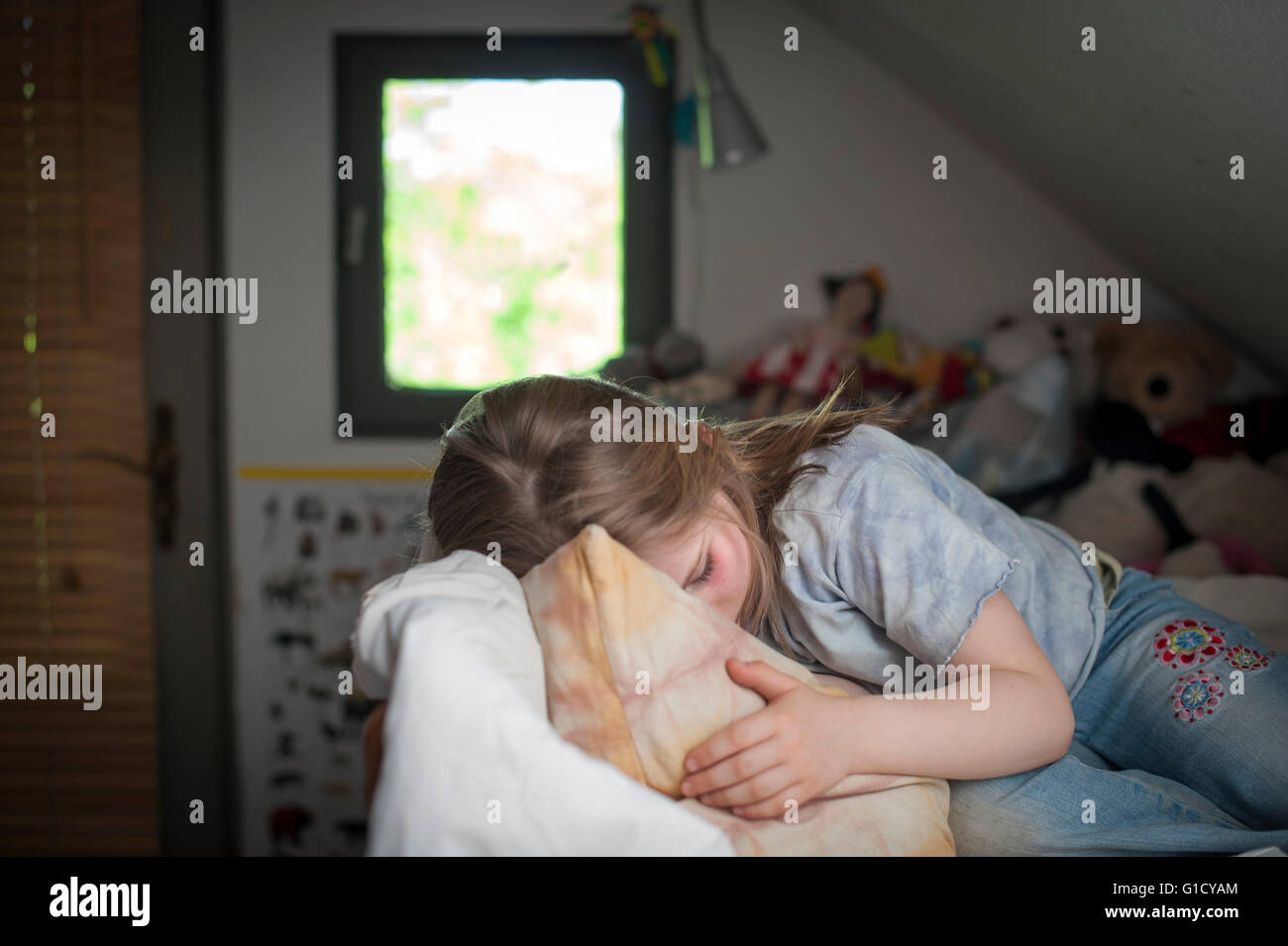 Miserable Child Crying High Resolution Stock Photography and Images - Alamy