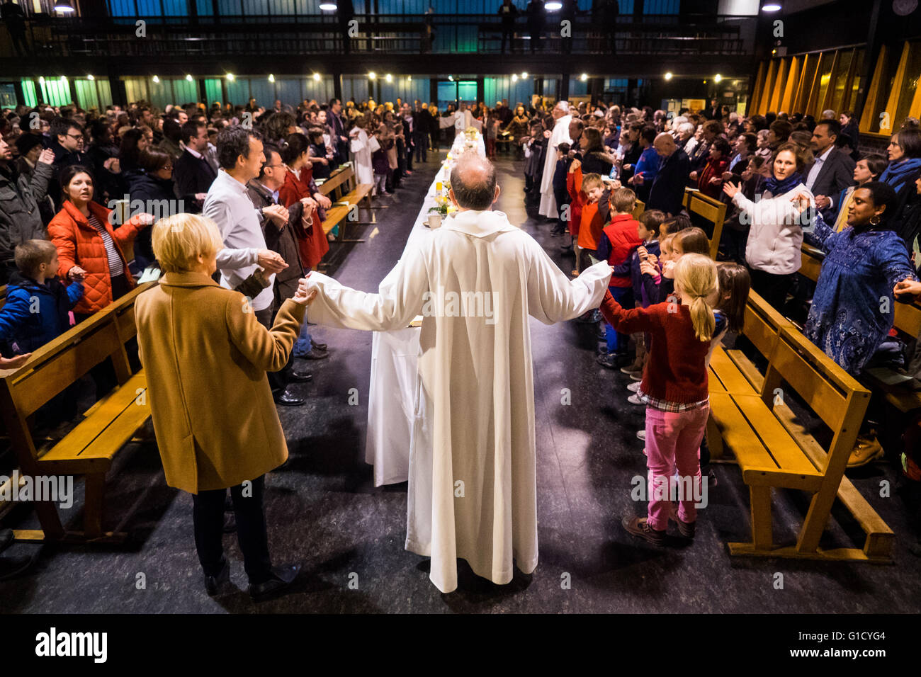 Holy week prayer hi-res stock photography and images - Alamy