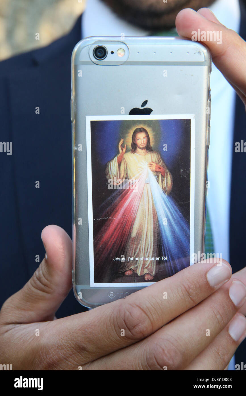 Jesus on an Iphone. France Stock Photo - Alamy