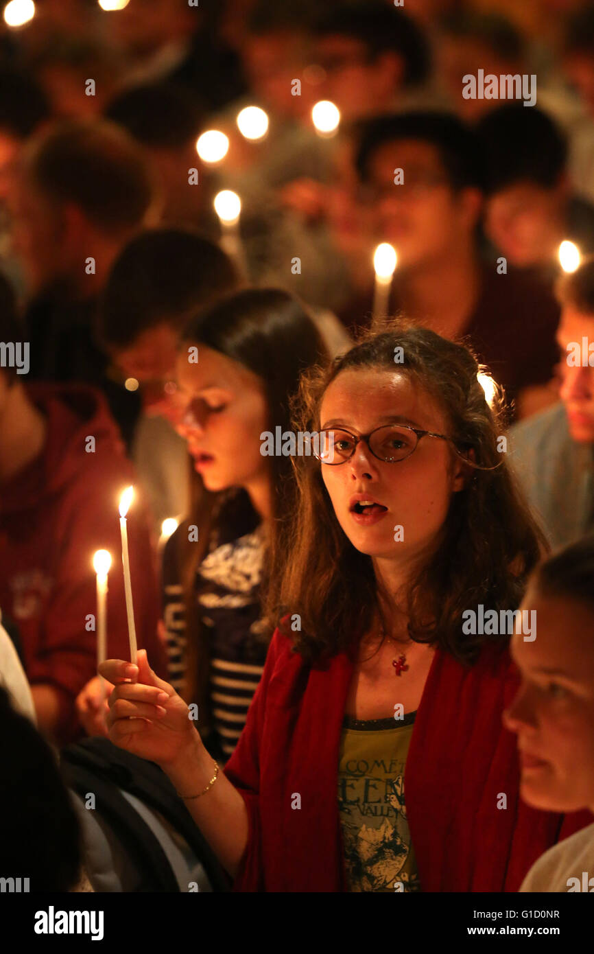 Taize community church reconciliation saturday hi-res stock photography ...