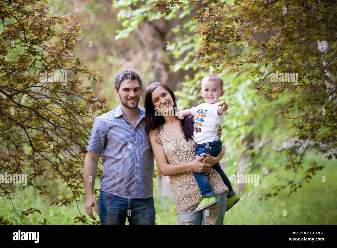 Happy family couple children hi-res stock photography and images - Alamy