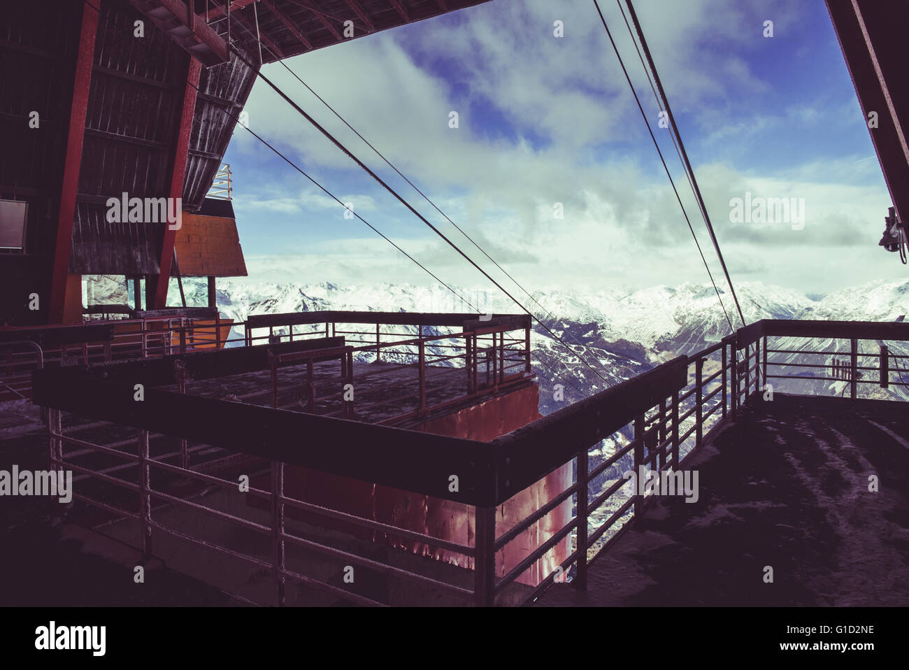 Cable lift station hi-res stock photography and images - Alamy