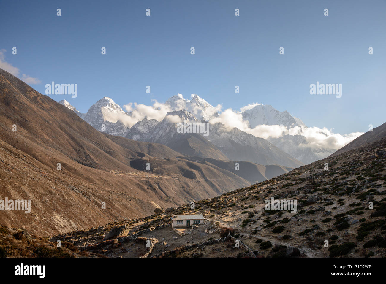 Remote tea house on the route to Mt Everest Base Camp in Nepal Stock ...