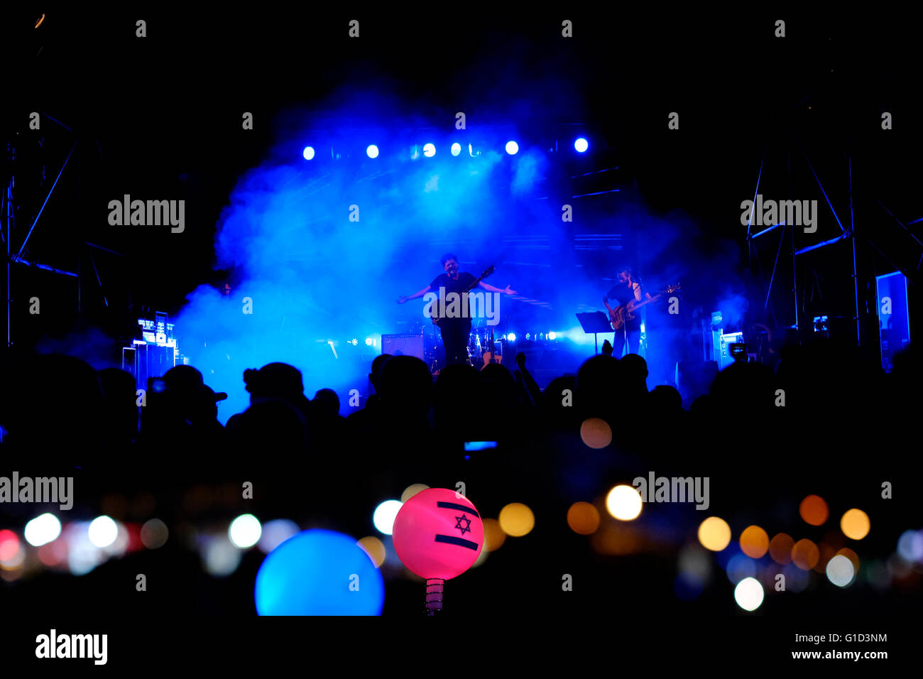 Singer eve hi-res stock photography and images - Alamy