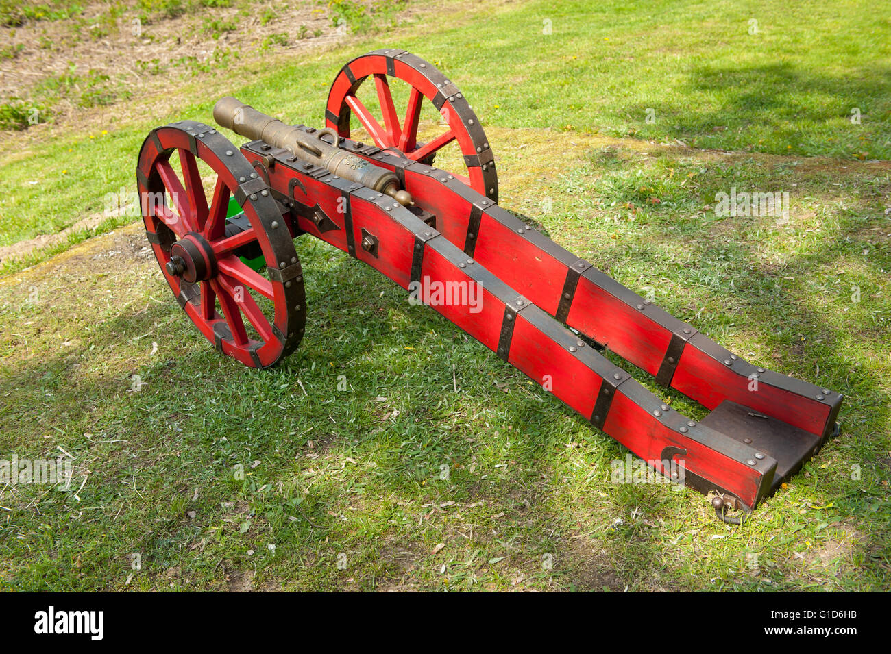 Red cannon at Swedes invasion reenactment picnic in Janowiec Castle ...