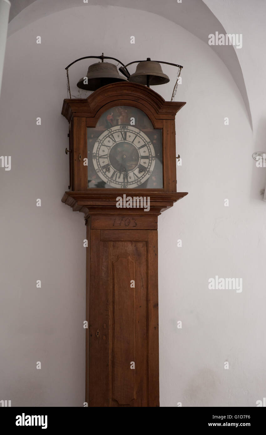 Inside an antique clock hi-res stock photography and images - Alamy