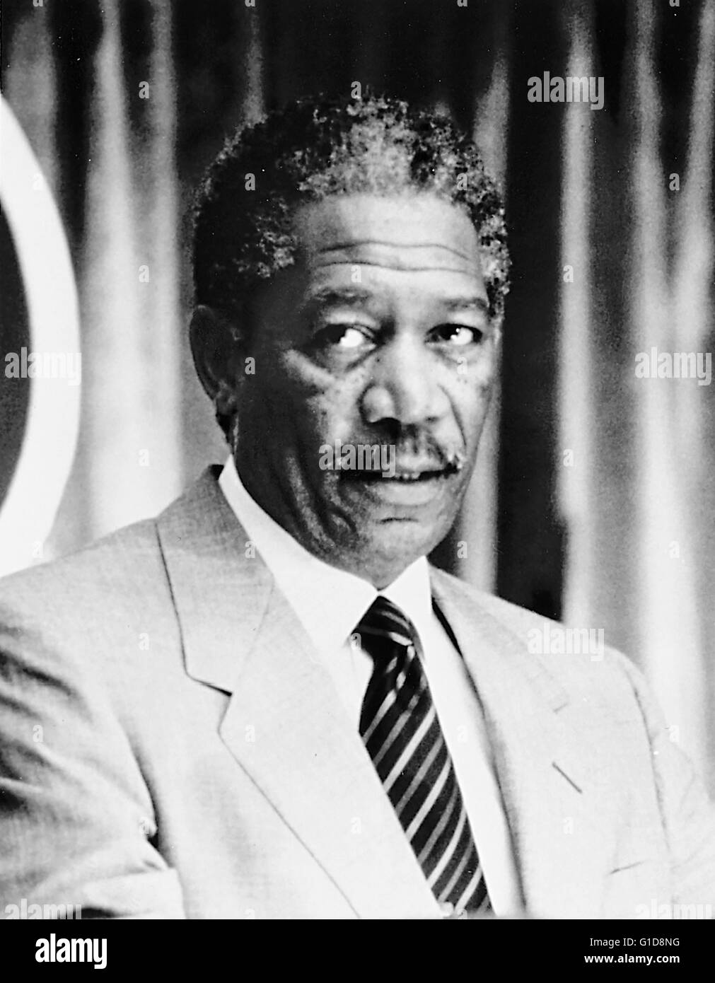 Deep impact morgan freeman Black and White Stock Photos & Images - Alamy