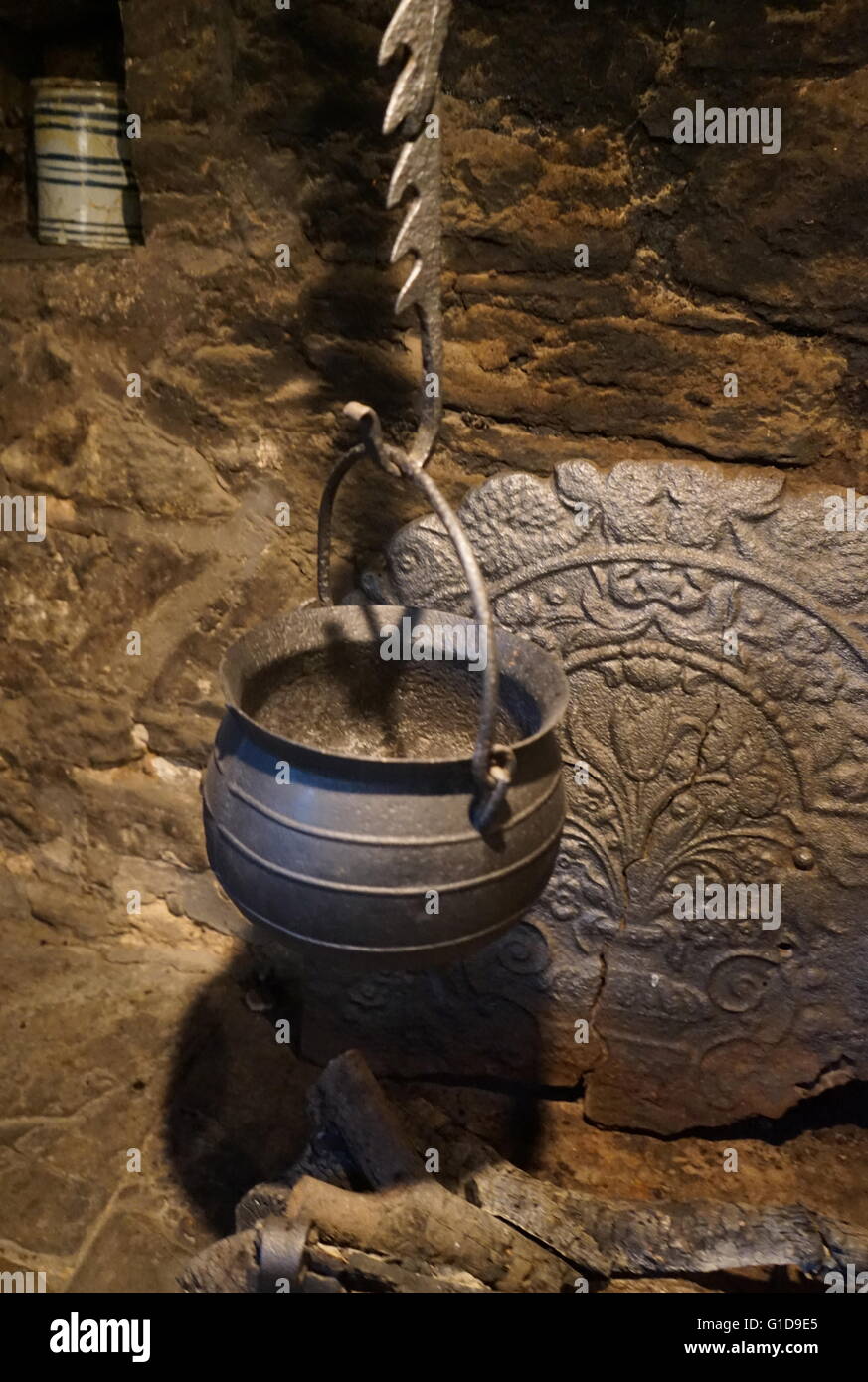 Large hanging cooking pot over the Kitchen hearth inside Anne Hathaway ...