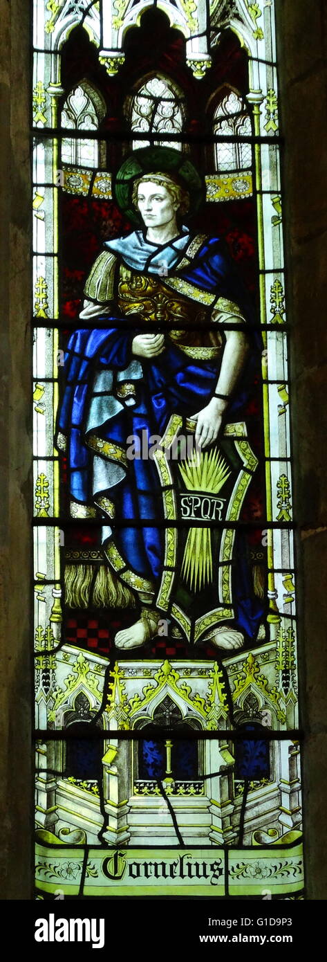 Saints church in oxfordshire village hi-res stock photography and ...