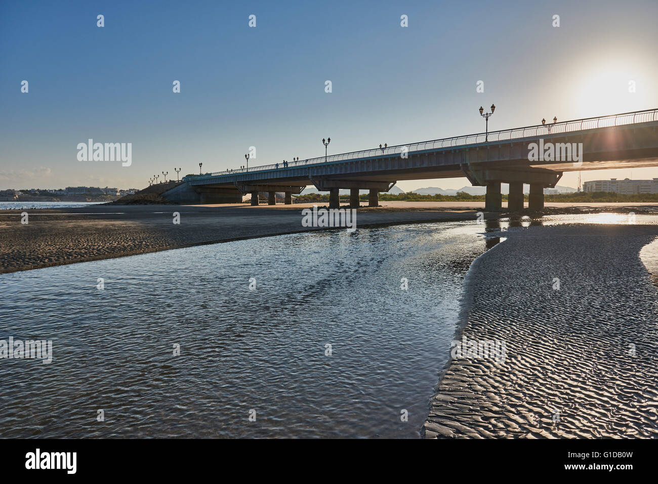 Water flowing under bridge hi-res stock photography and images - Alamy