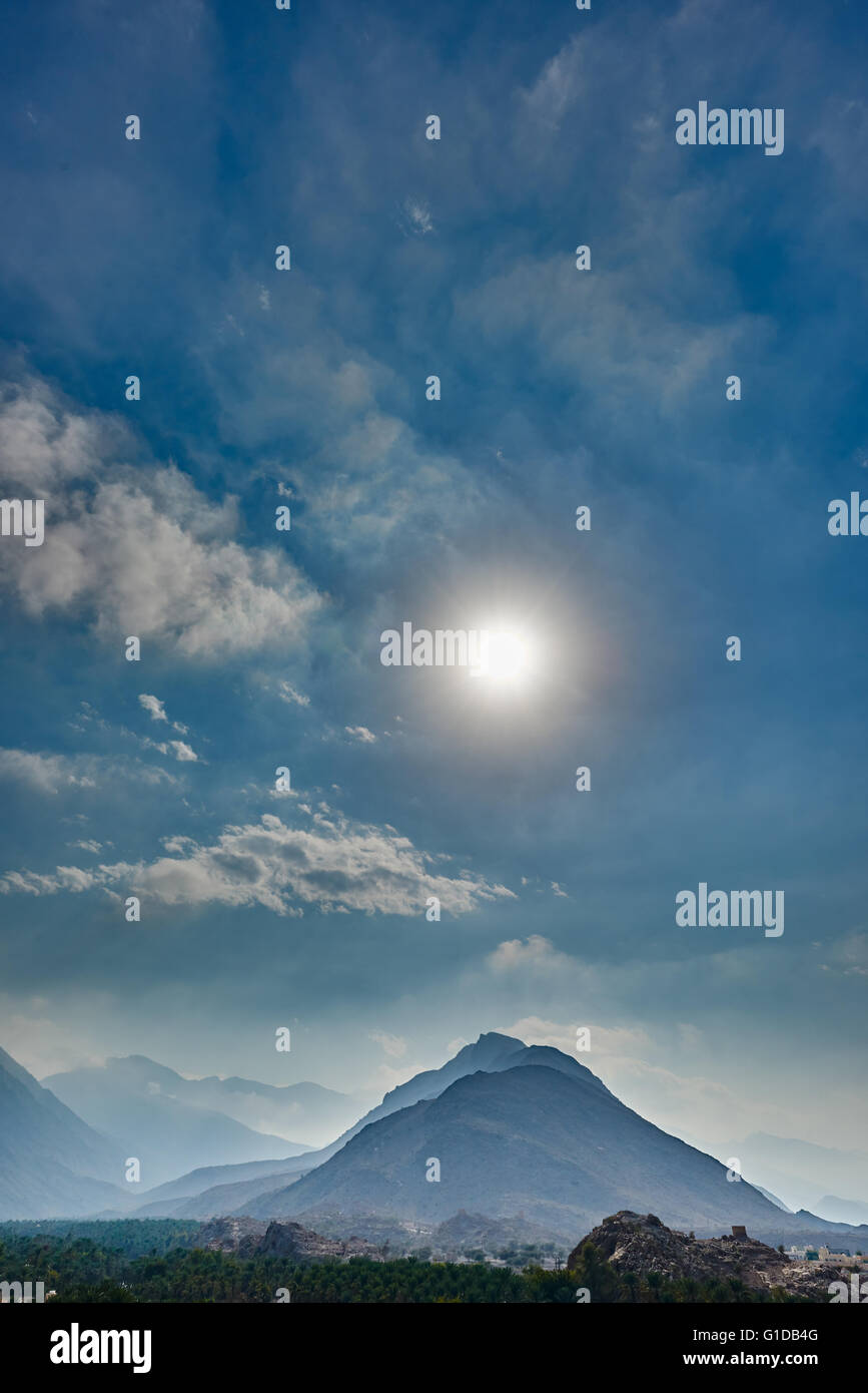 Sun shining on mountain hi-res stock photography and images - Alamy