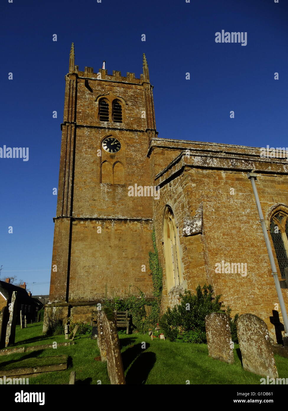 14th century parish church hi-res stock photography and images - Alamy