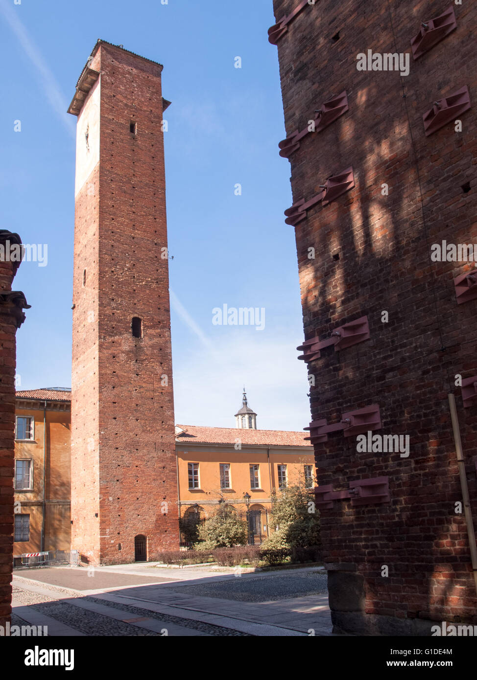Medieval towers pavia italy hi-res stock photography and images - Alamy