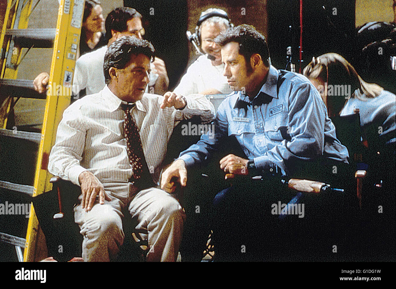 John travolta dustin hoffman mad hi-res stock photography and images ...