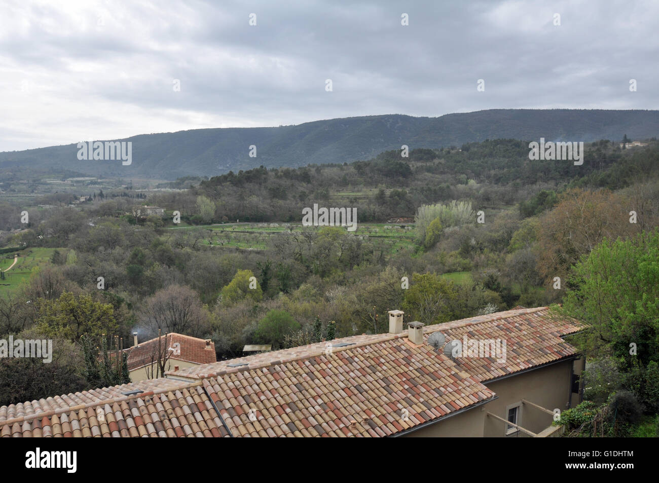 The view of the Petit Luberon fron the village of Lacoste, Provence ...
