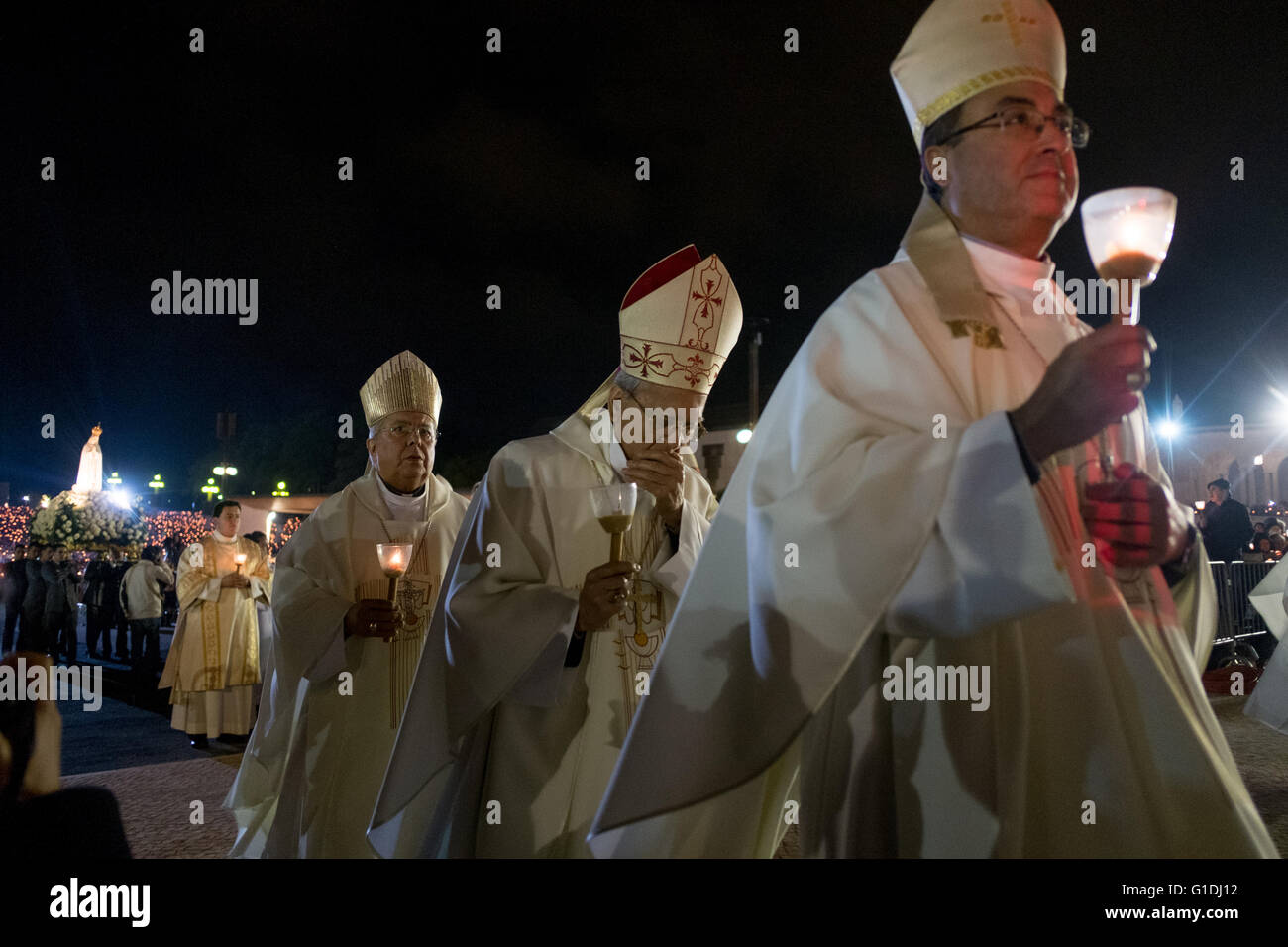 May 13 Candlelight procession at the Shrine of Fatima Stock Photo - Alamy