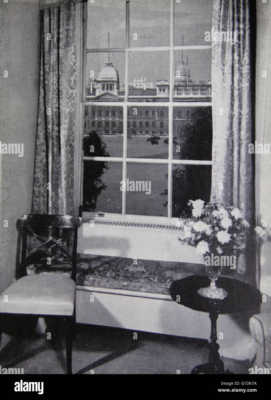10 downing street interior hi-res stock photography and images - Alamy