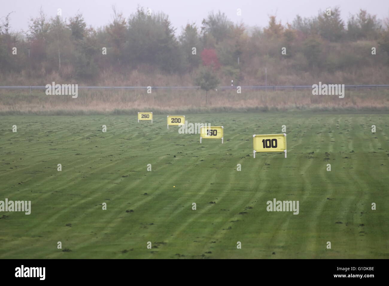 100 metre point hi-res stock photography and images - Alamy