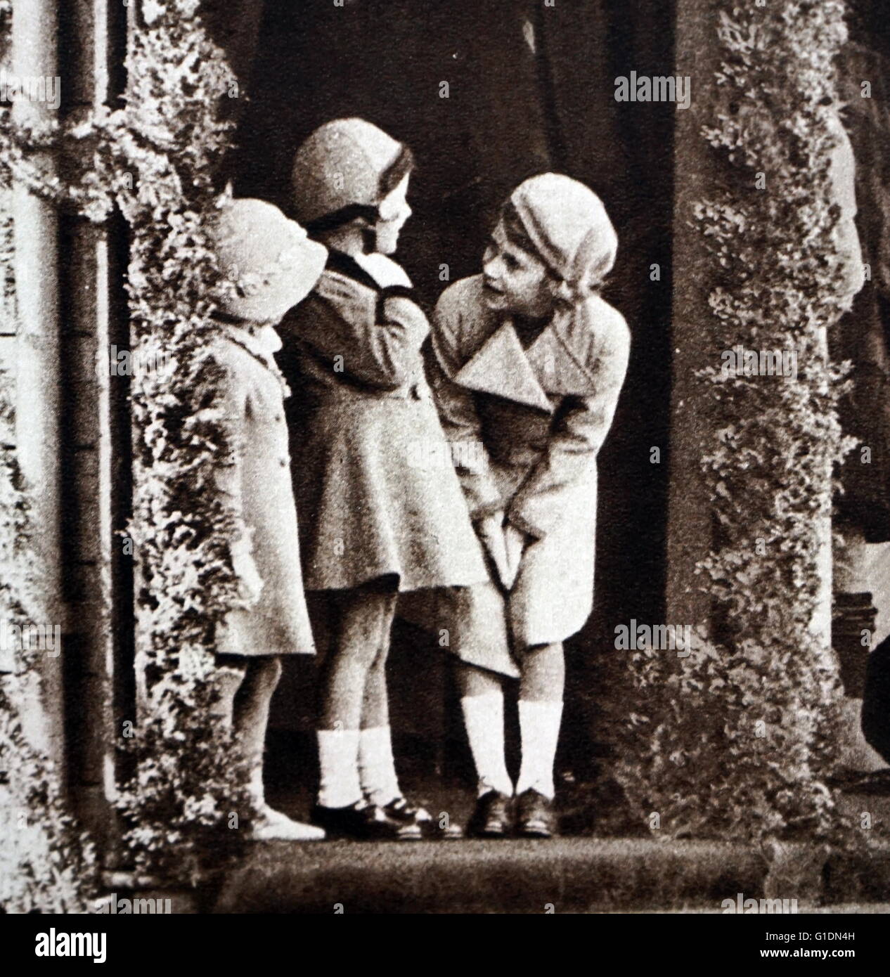 Young Princess Margaret And Elizabeth