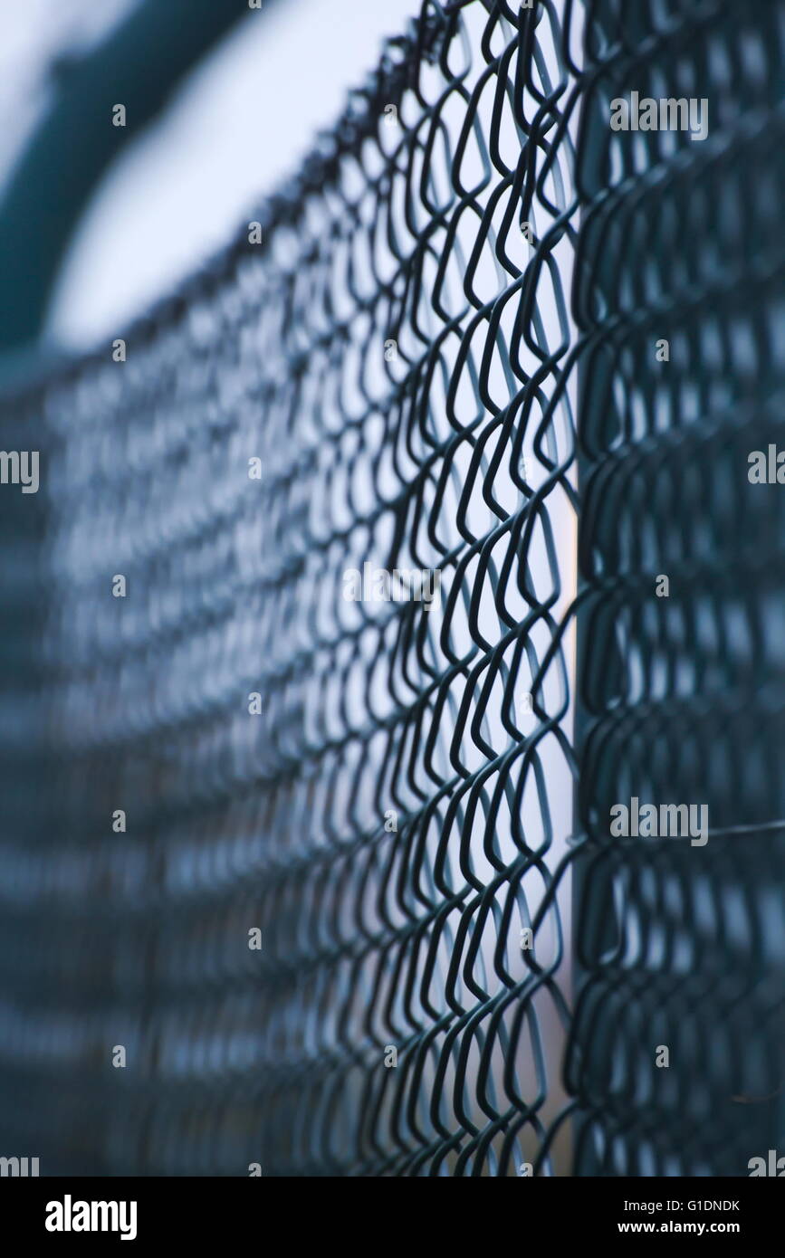 Green netting fence hi-res stock photography and images - Alamy