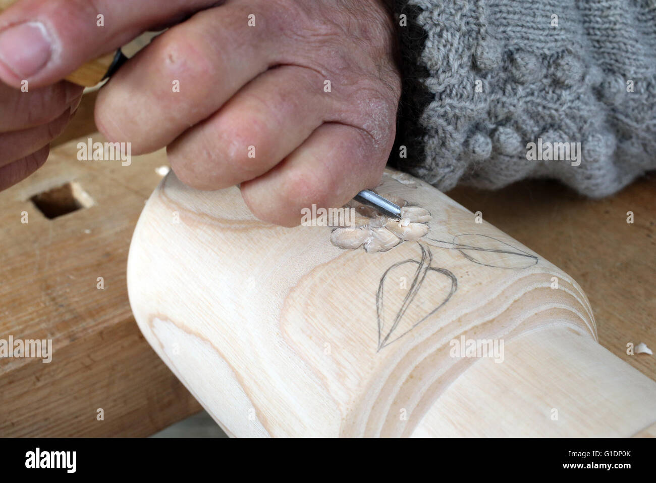 Person carving wood hi-res stock photography and images - Alamy